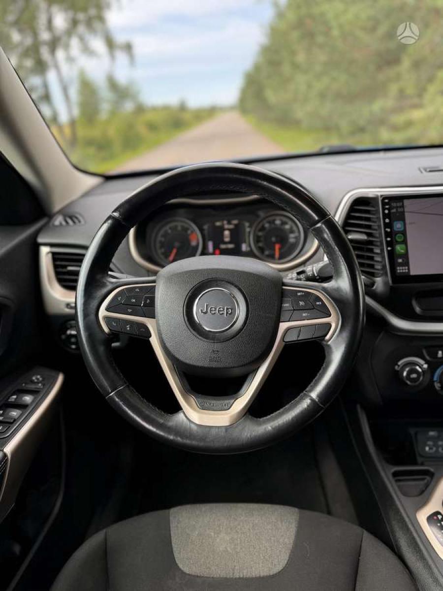 Zils Jeep Cherokee 2018 Klaipėda, ar dzinēja tilpumu 2.36 L un nobraukumu 139 tūkst. km par 9700 €, foto 27 vietnē AUTOMOTO.COM.LV