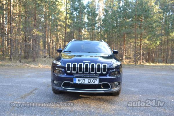 Blue Jeep Cherokee 2014 in Parnu, with an engine capacity of 2.00 L and mileage of 242 thousand km for 10500 €, photo 3 on AUTOMOTO.COM.LV