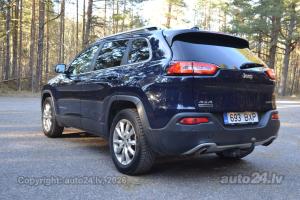 Blue Jeep Cherokee 2014 in Parnu, with an engine capacity of 2.00 L and mileage of 242 thousand km for 10500 €, photo 8 on AUTOMOTO.COM.LV