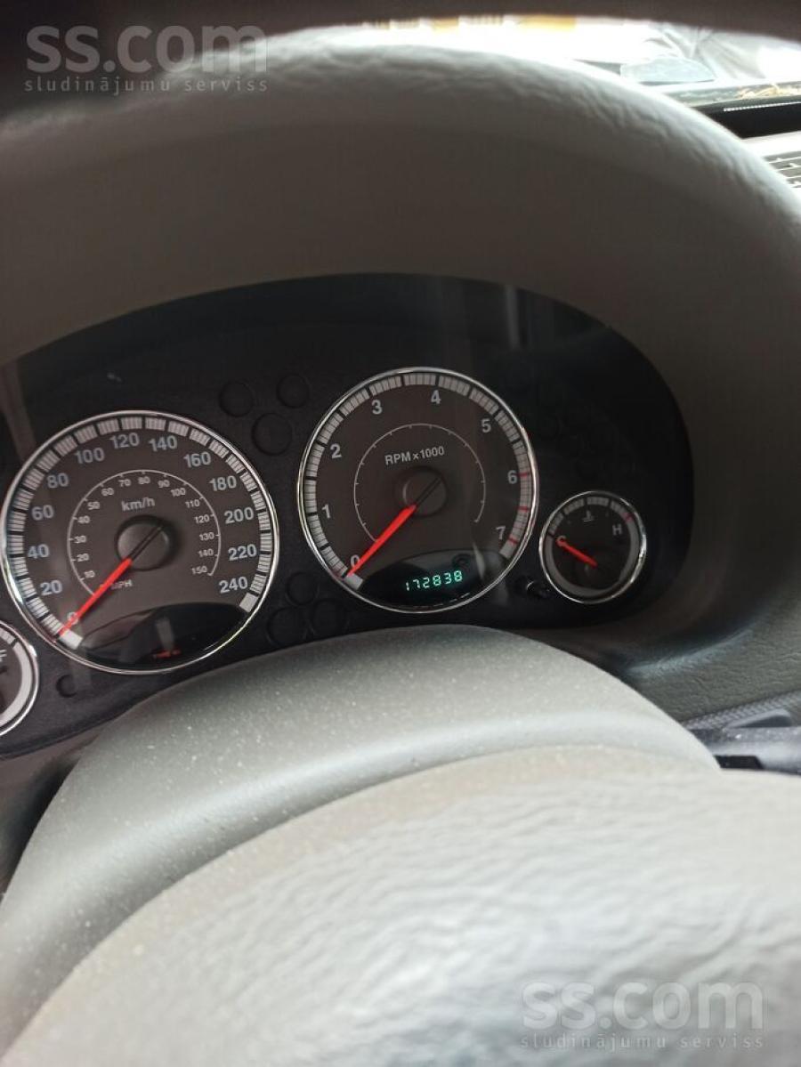 Brūns Jeep Cherokee 2005 Rīga, ar dzinēja tilpumu 3.70 L un nobraukumu 173 tūkst. km par 3000 €, foto 4 vietnē AUTOMOTO.COM.LV