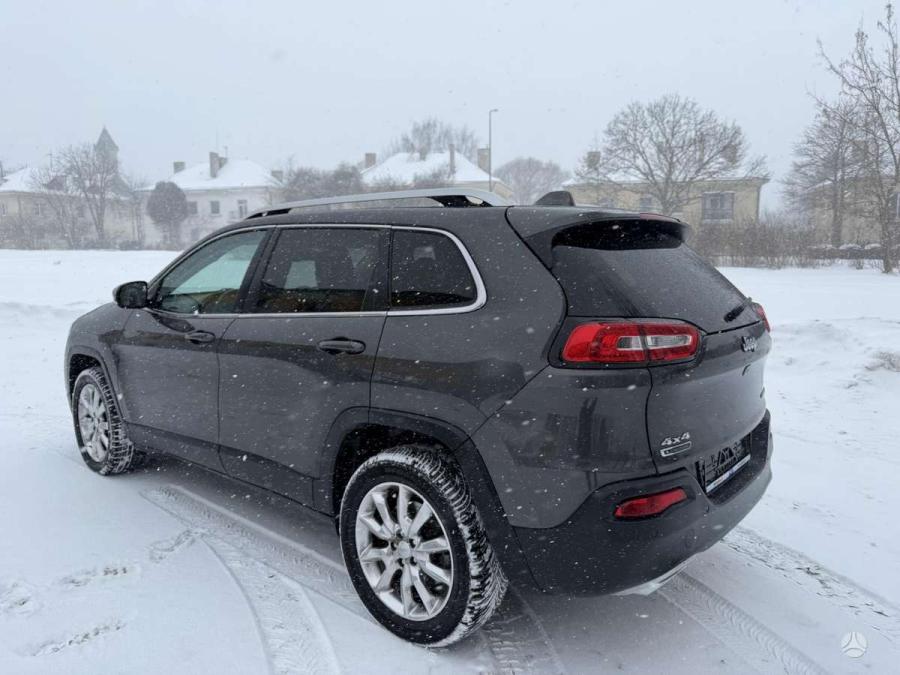 Brūns Jeep Cherokee 2016 Šauļi, ar dzinēja tilpumu 2.20 L un nobraukumu 279 tūkst. km par 9500 €, foto 2 vietnē AUTOMOTO.COM.LV