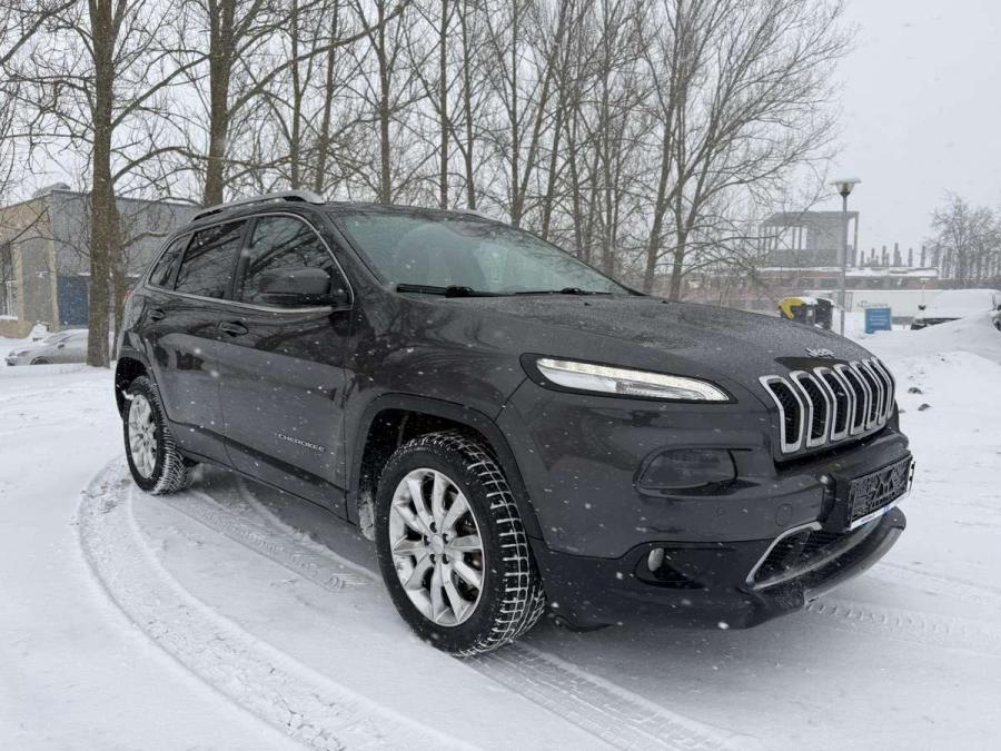 Brūns Jeep Cherokee 2016 Šauļi, ar dzinēja tilpumu 2.20 L un nobraukumu 279 tūkst. km par 9500 €, foto 3 vietnē AUTOMOTO.COM.LV