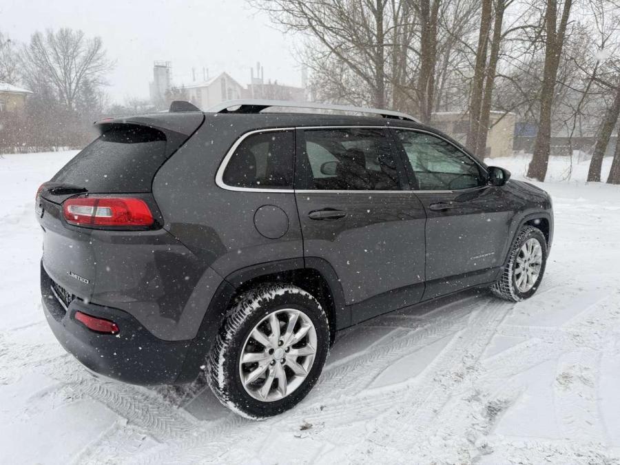 Brūns Jeep Cherokee 2016 Šauļi, ar dzinēja tilpumu 2.20 L un nobraukumu 279 tūkst. km par 9500 €, foto 4 vietnē AUTOMOTO.COM.LV