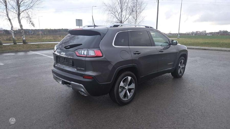 Brūns Jeep Cherokee 2019 Kuršėnai, ar dzinēja tilpumu 3.24 L un nobraukumu 169 tūkst. km par 16200 €, foto 6 vietnē AUTOMOTO.COM.LV