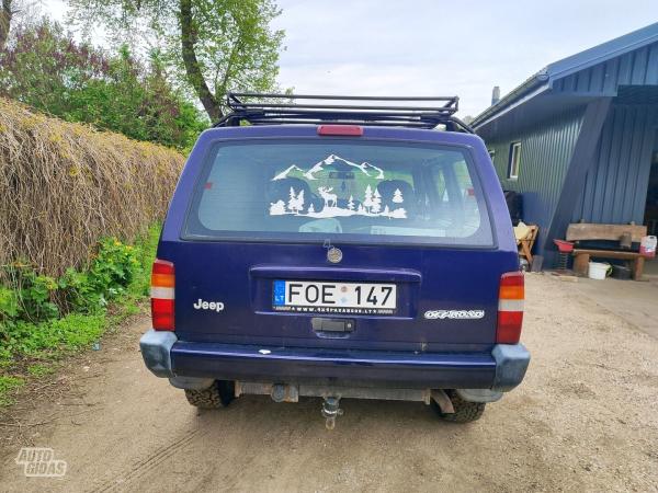 Jeep Cherokee 1998 Širvintos, ar dzinēja tilpumu 2.50 L un nobraukumu 230 tūkst. km par 3300 €, foto 4 vietnē AUTOMOTO.COM.LV