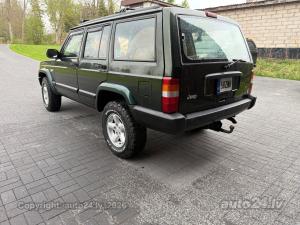 Jeep Cherokee 1998 in Tartu, with an engine capacity of 2.50 L and mileage of 279 thousand km for 5990 €, photo 4 on AUTOMOTO.COM.LV