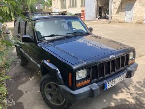 Jeep Cherokee 2001 Šauļi, ar dzinēja tilpumu 2.50 L un nobraukumu 245 tūkst. km par 3500 €, foto 3 vietnē AUTOMOTO.COM.LV