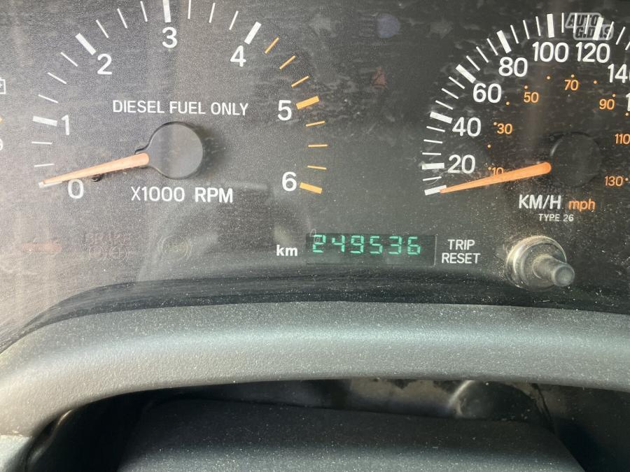Jeep Cherokee 2001 Šauļi, ar dzinēja tilpumu 2.50 L un nobraukumu 245 tūkst. km par 3500 €, foto 4 vietnē AUTOMOTO.COM.LV