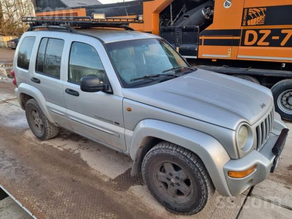 Jeep Cherokee 2003 in Riga, with an engine capacity of 2.50 L and mileage of 450 thousand km for 3250 €, photo 2 on AUTOMOTO.COM.LV