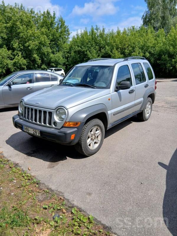 Jeep Cherokee 2005 Daugavpils, ar dzinēja tilpumu 2.80 L un nobraukumu 0 tūkst. km par 3650 €, foto 1 vietnē AUTOMOTO.COM.LV