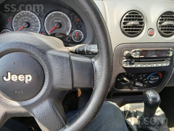 Jeep Cherokee 2005 Daugavpils, ar dzinēja tilpumu 2.80 L un nobraukumu 0 tūkst. km par 3650 €, foto 8 vietnē AUTOMOTO.COM.LV