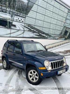 Jeep Cherokee 2005 in Riga, with an engine capacity of 2.80 L and mileage of 298 thousand km for 2750 €, photo 2 on AUTOMOTO.COM.LV