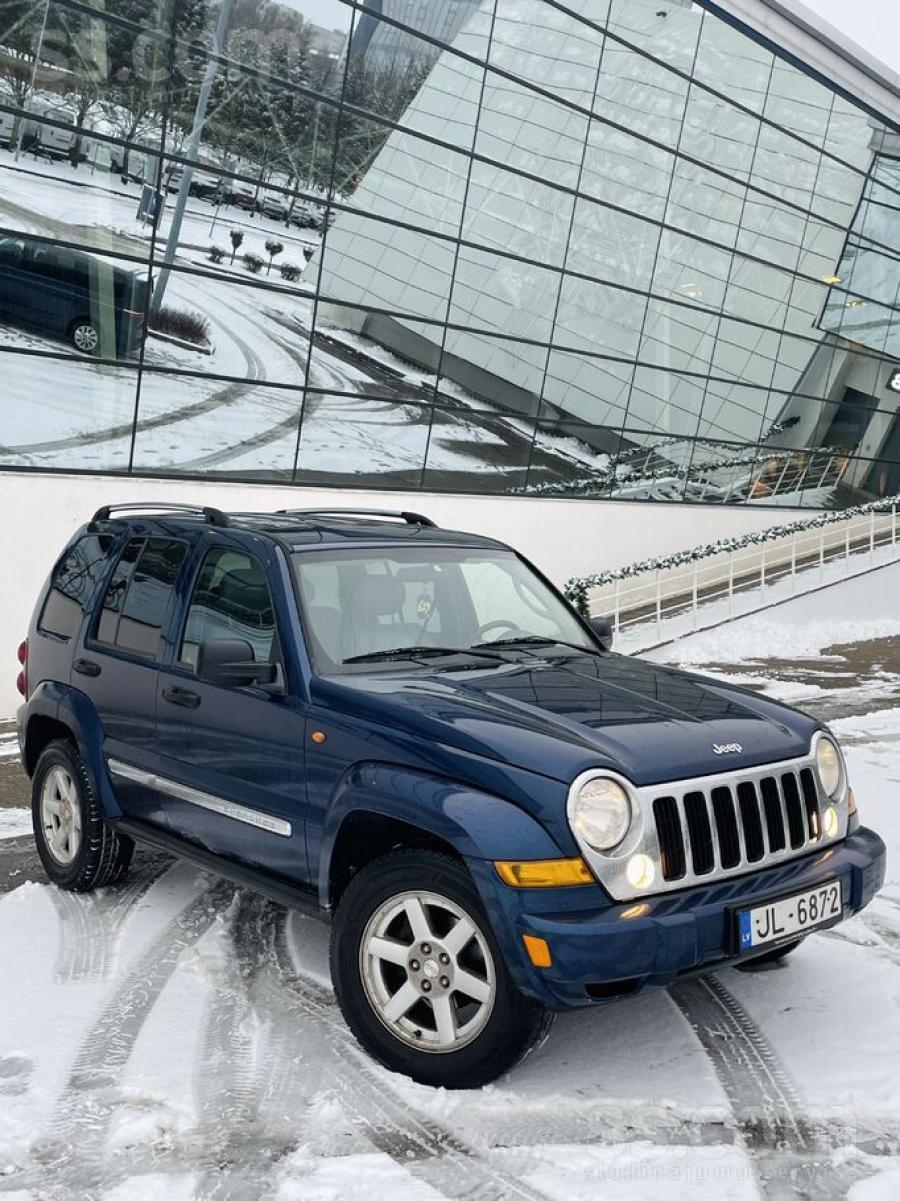 Jeep Cherokee 2005 in Riga, with an engine capacity of 2.80 L and mileage of 298 thousand km for 2750 €, photo 2 on AUTOMOTO.COM.LV