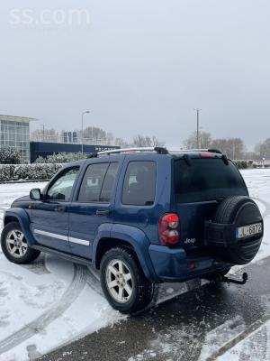 Jeep Cherokee 2005 in Riga, with an engine capacity of 2.80 L and mileage of 298 thousand km for 2750 €, photo 5 on AUTOMOTO.COM.LV