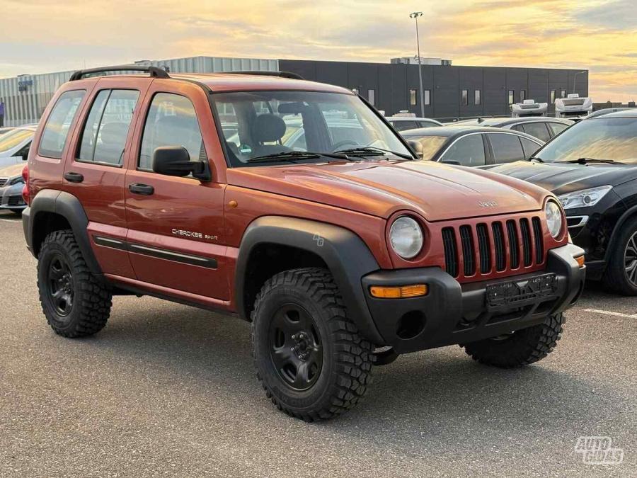 Jeep Cherokee 2005 in Vilnius, with an engine capacity of 3.70 L and mileage of 244 thousand km for 7499 €, photo 1 on AUTOMOTO.COM.LV