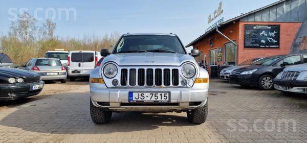 Jeep Cherokee 2006 in Valmiera, with an engine capacity of 2.80 L and mileage of 215 thousand km for 4000 €, photo 8 on AUTOMOTO.COM.LV