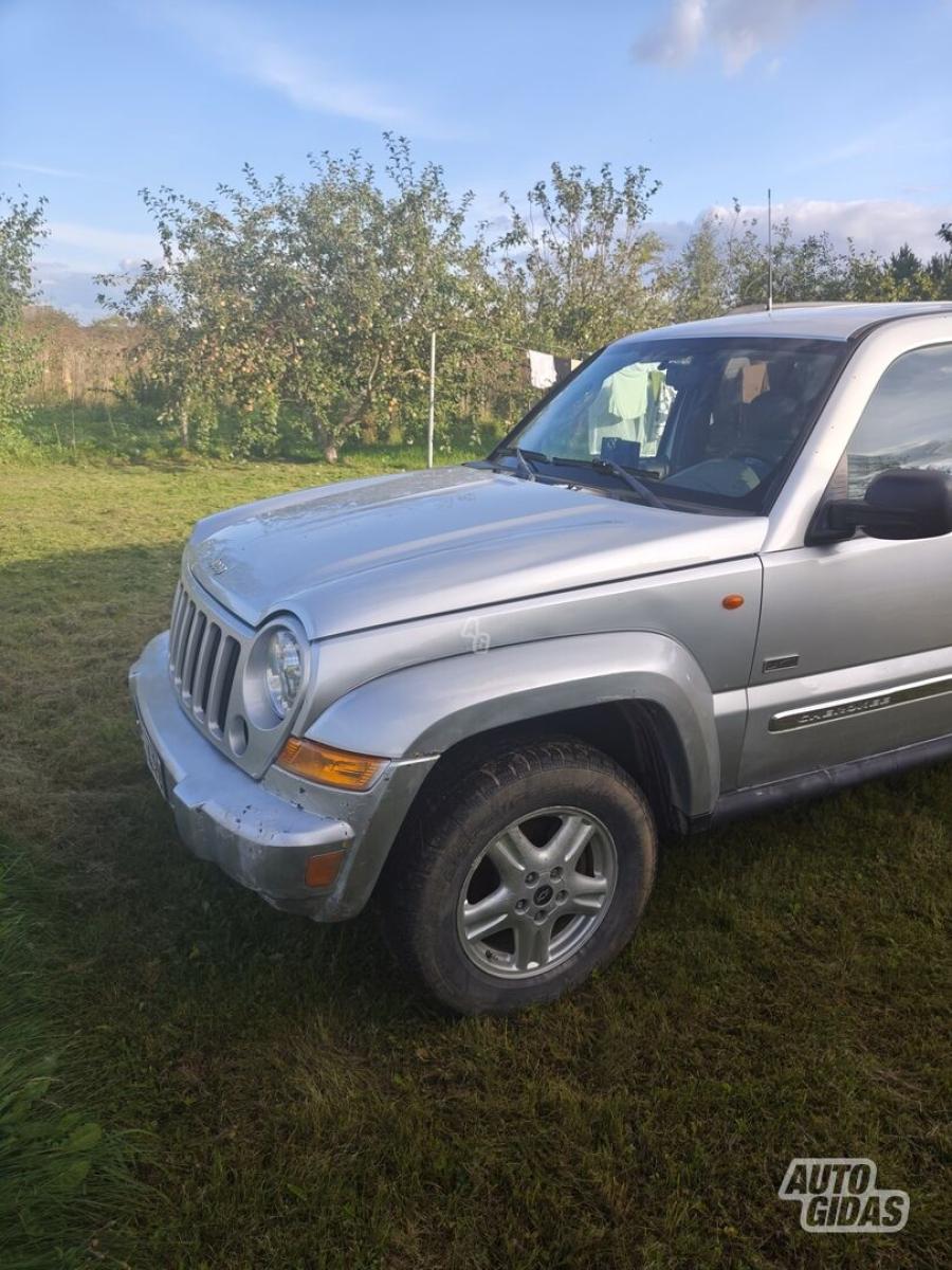 Jeep Cherokee 2006 Pakruojis, ar dzinēja tilpumu 2.80 L un nobraukumu 208 tūkst. km par 3700 €, foto 4 vietnē AUTOMOTO.COM.LV