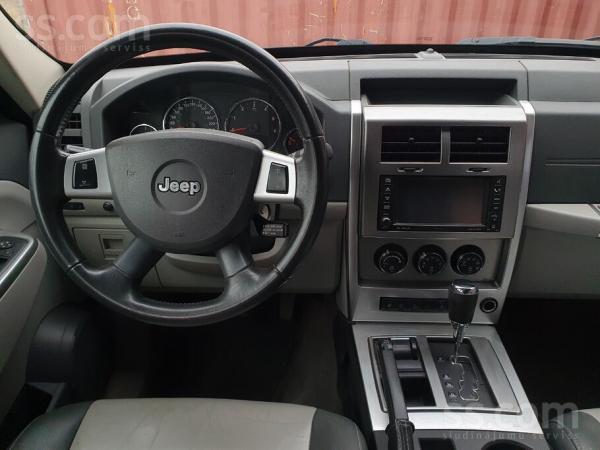 Jeep Cherokee 2011 in Liepaja, with an engine capacity of 2.80 L and mileage of 321 thousand km for 5950 €, photo 5 on AUTOMOTO.COM.LV