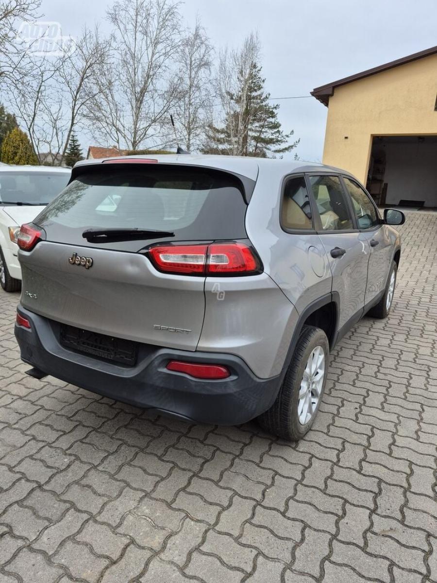 Jeep Cherokee 2014 in Klaipeda, with an engine capacity of 2.40 L and mileage of 345 thousand km for 5800 €, photo 6 on AUTOMOTO.COM.LV