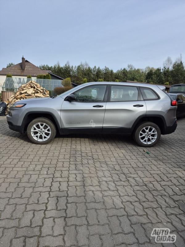 Jeep Cherokee 2014 Klaipėda, ar dzinēja tilpumu 2.40 L un nobraukumu 345 tūkst. km par 5800 €, foto 7 vietnē AUTOMOTO.COM.LV