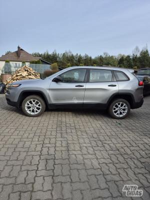Jeep Cherokee 2014 in Klaipeda, with an engine capacity of 2.40 L and mileage of 345 thousand km for 5800 €, photo 8 on AUTOMOTO.COM.LV