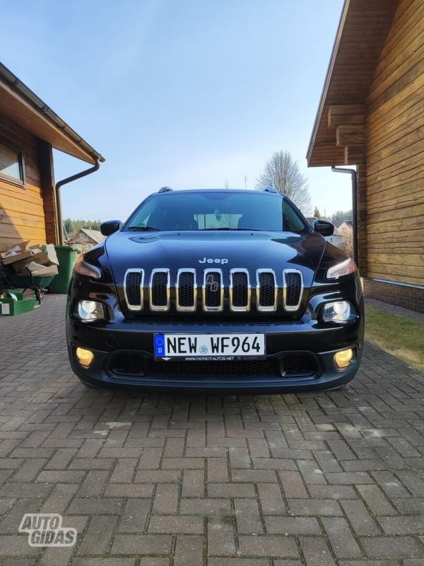 Jeep Cherokee 2014 in Vilnius, with an engine capacity of 3.20 L and mileage of 150 thousand km for 5999 €, photo 2 on AUTOMOTO.COM.LV
