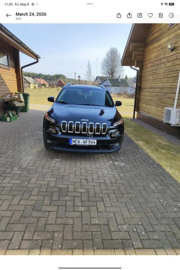 Jeep Cherokee 2014 in Vilnius, with an engine capacity of 3.20 L and mileage of 150 thousand km for 5999 €, photo 6 on AUTOMOTO.COM.LV