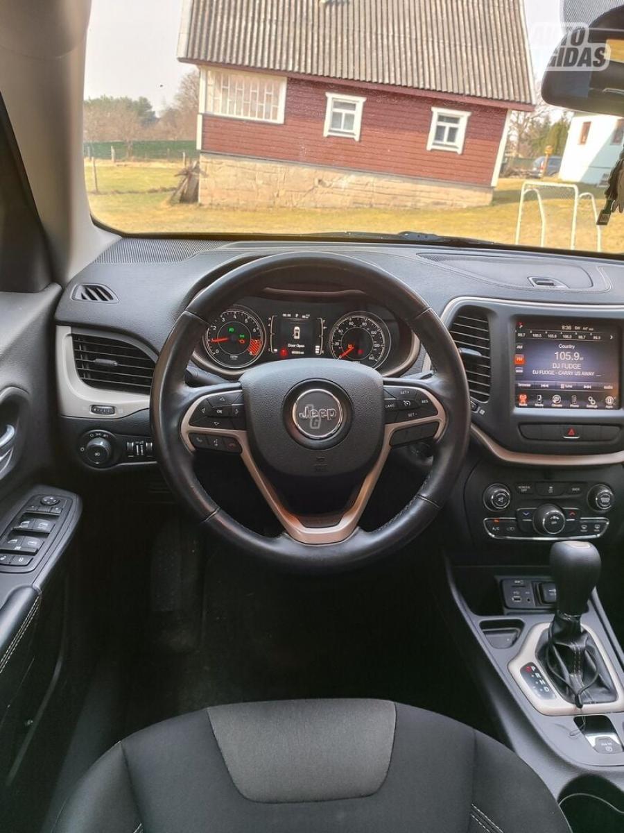Jeep Cherokee 2014 Viļņa, ar dzinēja tilpumu 3.20 L un nobraukumu 150 tūkst. km par 5555 €, foto 13 vietnē AUTOMOTO.COM.LV
