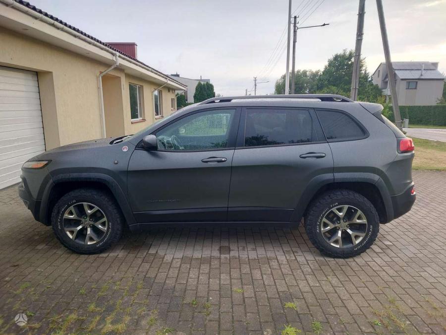 Jeep Cherokee 2014 Viļņa, ar dzinēja tilpumu 3.24 L un nobraukumu 233 tūkst. km par 11900 €, foto 8 vietnē AUTOMOTO.COM.LV