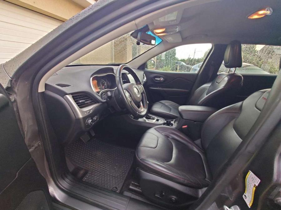 Jeep Cherokee 2014 Viļņa, ar dzinēja tilpumu 3.24 L un nobraukumu 233 tūkst. km par 11900 €, foto 12 vietnē AUTOMOTO.COM.LV