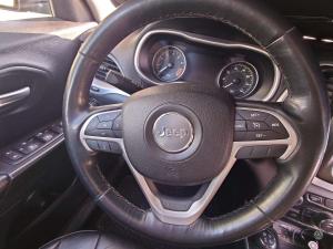 Jeep Cherokee 2014 Viļņa, ar dzinēja tilpumu 3.24 L un nobraukumu 233 tūkst. km par 11900 €, foto 14 vietnē AUTOMOTO.COM.LV