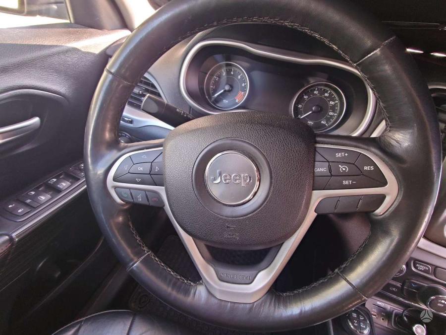 Jeep Cherokee 2014 Viļņa, ar dzinēja tilpumu 3.24 L un nobraukumu 233 tūkst. km par 11900 €, foto 14 vietnē AUTOMOTO.COM.LV