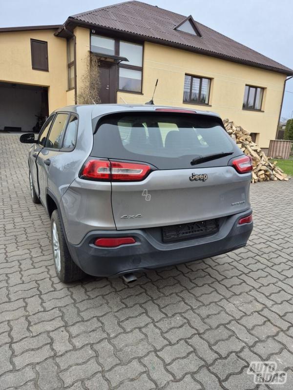 Jeep Cherokee 2014 in Klaipeda, with an engine capacity of 2.40 L and mileage of 345 thousand km for 6200 €, photo 2 on AUTOMOTO.COM.LV