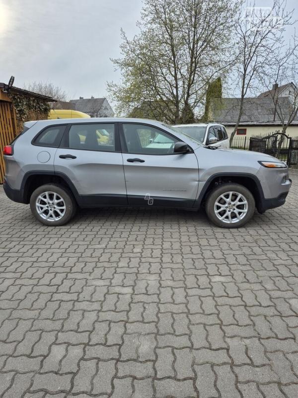 Jeep Cherokee 2014 in Klaipeda, with an engine capacity of 2.40 L and mileage of 345 thousand km for 6200 €, photo 5 on AUTOMOTO.COM.LV