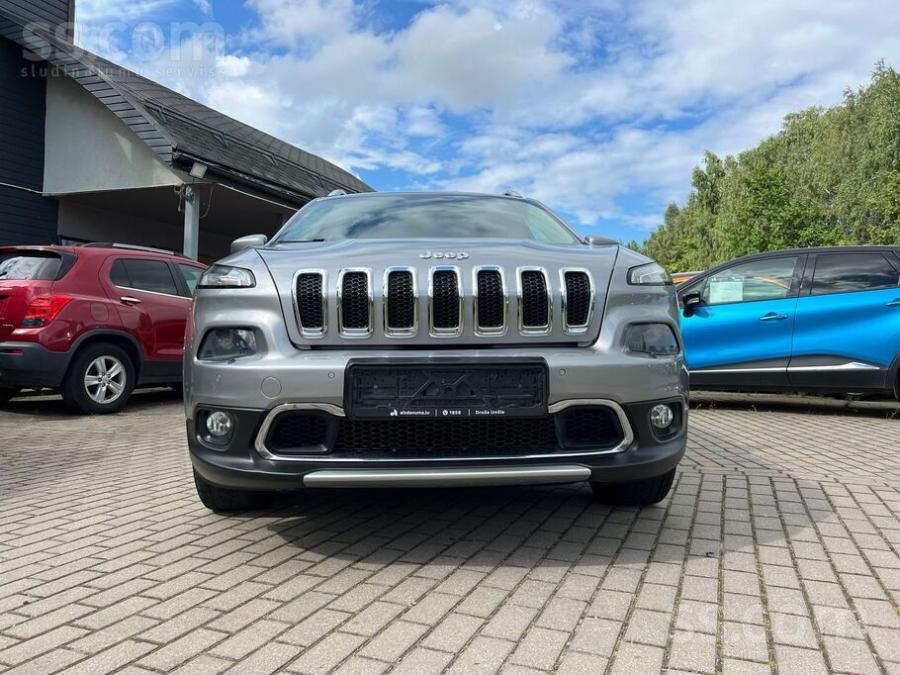 Jeep Cherokee 2015 in Talsi, with an engine capacity of 2.00 L and mileage of 236 thousand km for 12970 €, photo 9 on AUTOMOTO.COM.LV