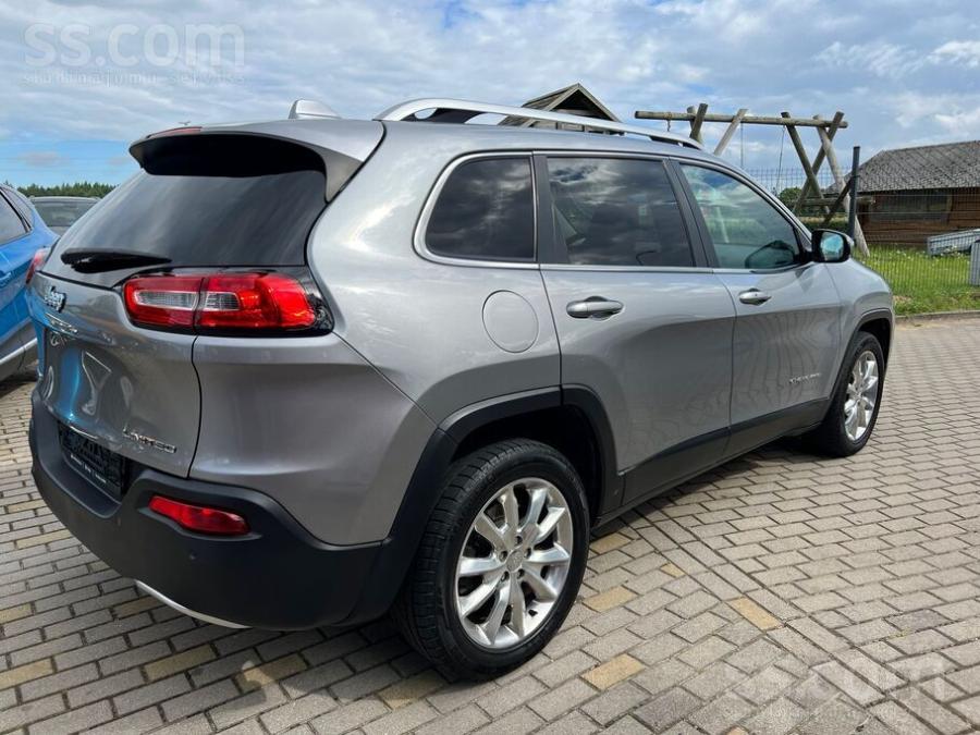 Jeep Cherokee 2015 in Talsi, with an engine capacity of 2.00 L and mileage of 236 thousand km for 12970 €, photo 22 on AUTOMOTO.COM.LV