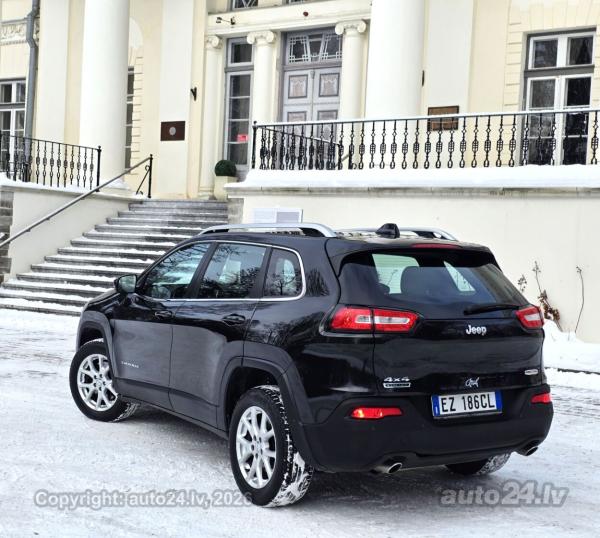 Jeep Cherokee 2015 Tallina, ar dzinēja tilpumu 2.00 L un nobraukumu 155 tūkst. km par 9980 €, foto 2 vietnē AUTOMOTO.COM.LV