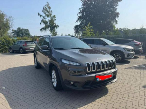 Jeep Cherokee 2015 Rīga, ar dzinēja tilpumu 2.00 L un nobraukumu 154 tūkst. km par 10995 €, foto 1 vietnē AUTOMOTO.COM.LV