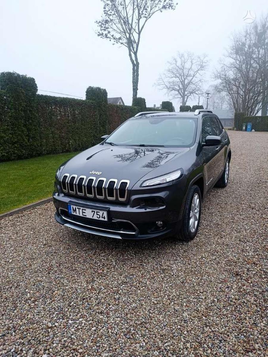 Jeep Cherokee 2016 in Kaunas, with an engine capacity of 2.20 L and mileage of 269 thousand km for 10300 €, photo 2 on AUTOMOTO.COM.LV