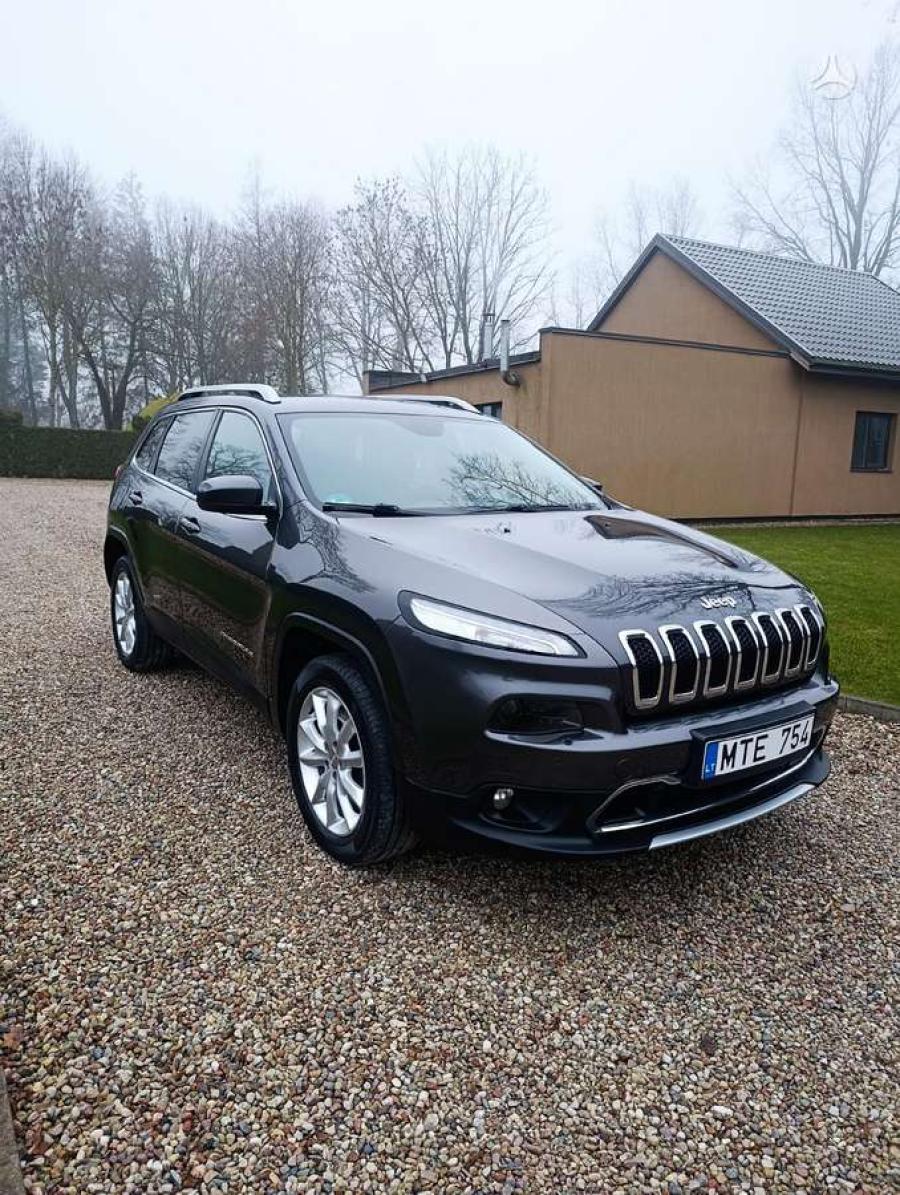 Jeep Cherokee 2016 in Kaunas, with an engine capacity of 2.20 L and mileage of 269 thousand km for 10300 €, photo 3 on AUTOMOTO.COM.LV