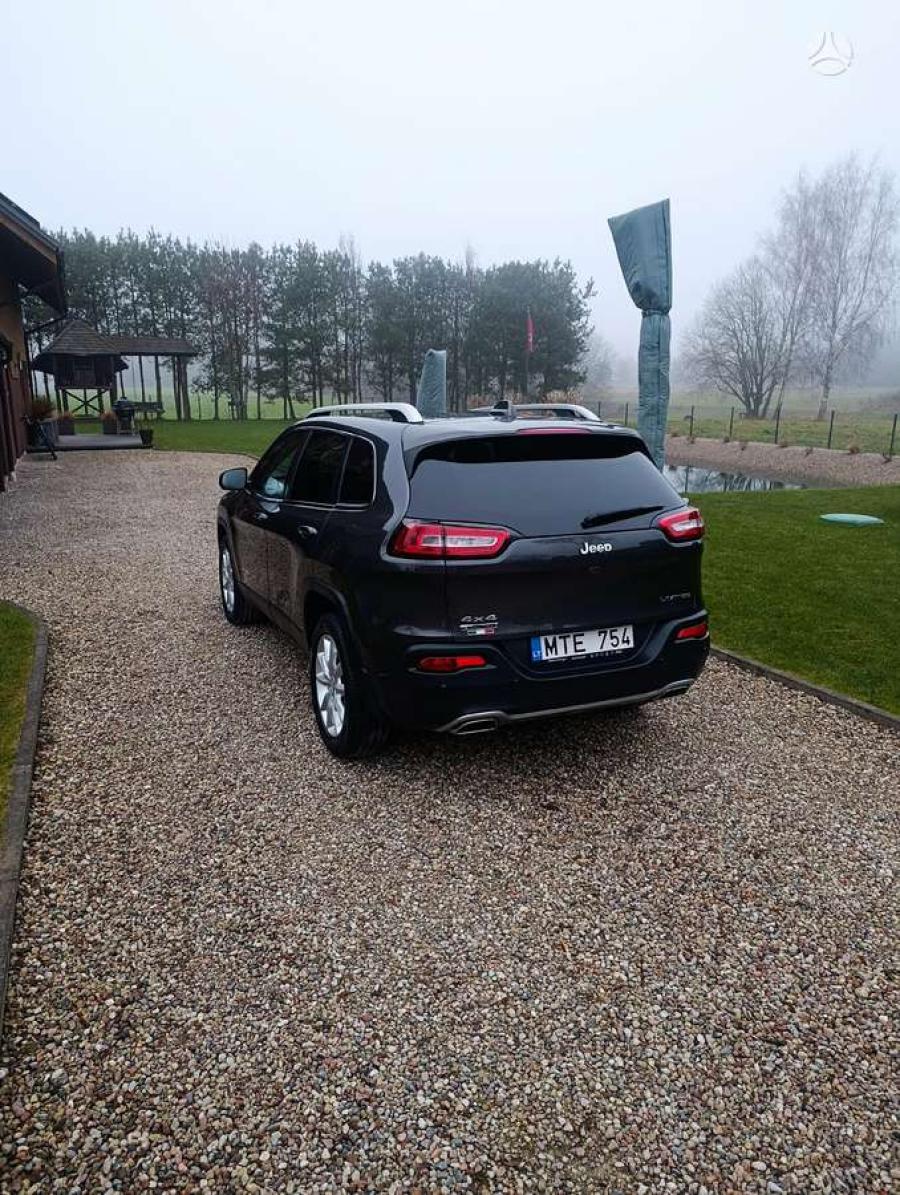 Jeep Cherokee 2016 in Kaunas, with an engine capacity of 2.20 L and mileage of 269 thousand km for 10300 €, photo 4 on AUTOMOTO.COM.LV