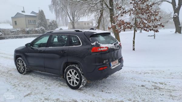 Jeep Cherokee 2016 in Vilnius, with an engine capacity of 2.20 L and mileage of 243 thousand km for 9580 €, photo 5 on AUTOMOTO.COM.LV