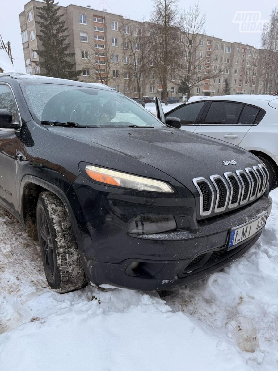 Jeep Cherokee 2016 in Mazeikiai, with an engine capacity of 2.40 L and mileage of 166 thousand km for 9700 €, photo 1 on AUTOMOTO.COM.LV