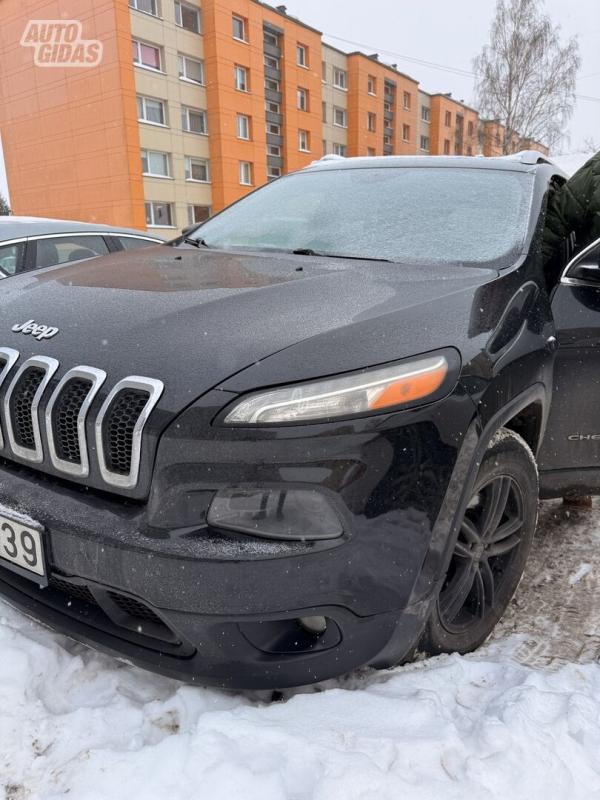 Jeep Cherokee 2016 in Mazeikiai, with an engine capacity of 2.40 L and mileage of 166 thousand km for 9700 €, photo 2 on AUTOMOTO.COM.LV