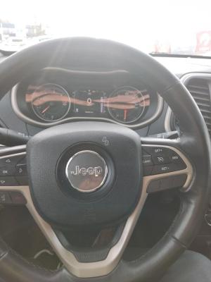 Jeep Cherokee 2016 in Mazeikiai, with an engine capacity of 2.40 L and mileage of 166 thousand km for 9700 €, photo 9 on AUTOMOTO.COM.LV