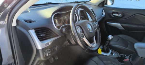 Jeep Cherokee 2017 Šauļi, ar dzinēja tilpumu 2.00 L un nobraukumu 133 tūkst. km par 11250 €, foto 11 vietnē AUTOMOTO.COM.LV