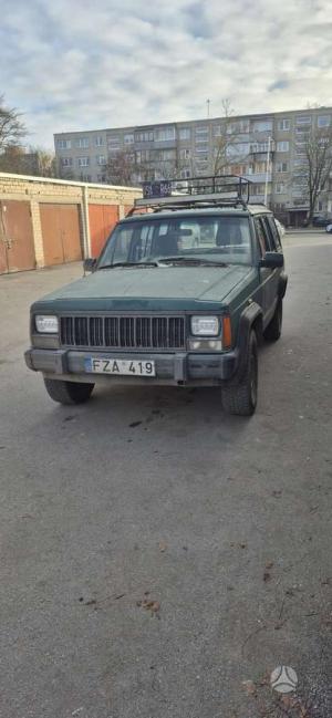 Zaļš Jeep Cherokee 1991 Kauņa, ar dzinēja tilpumu 2.10 L un nobraukumu 210 tūkst. km par 1550 €, foto 6 vietnē AUTOMOTO.COM.LV