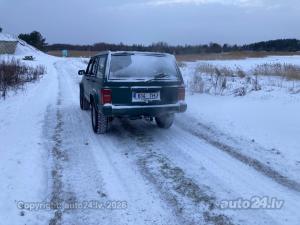 Zaļš Jeep Cherokee 1995 Tallina, ar dzinēja tilpumu 4.00 L un nobraukumu 0 tūkst. km par 5999 €, foto 4 vietnē AUTOMOTO.COM.LV