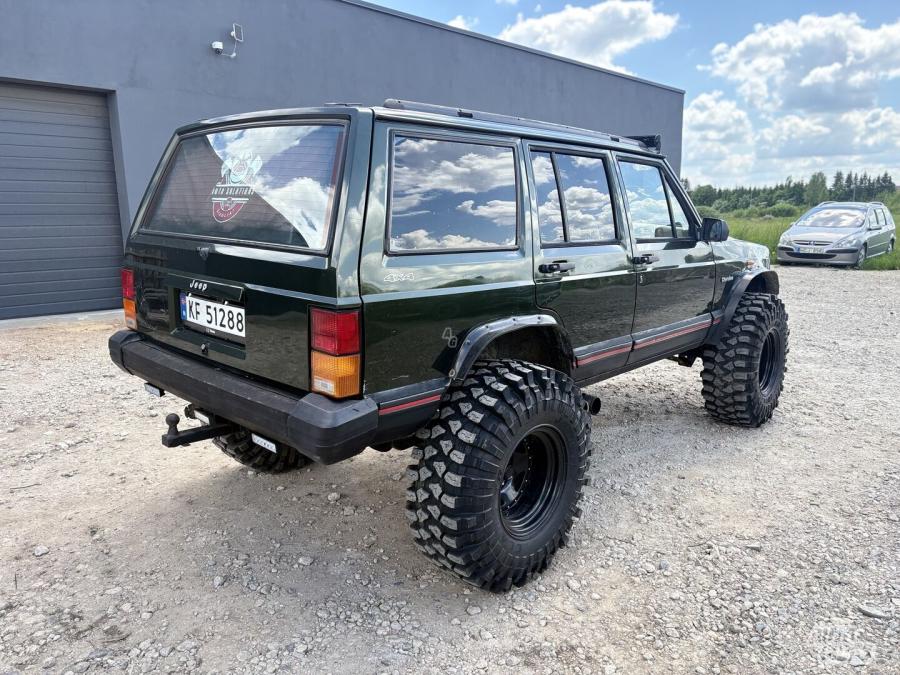 Zaļš Jeep Cherokee 1995 Šauļi, ar dzinēja tilpumu 2.50 L un nobraukumu 250 tūkst. km par 5500 €, foto 5 vietnē AUTOMOTO.COM.LV