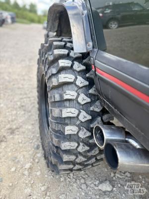 Zaļš Jeep Cherokee 1995 Šauļi, ar dzinēja tilpumu 2.50 L un nobraukumu 250 tūkst. km par 5500 €, foto 7 vietnē AUTOMOTO.COM.LV